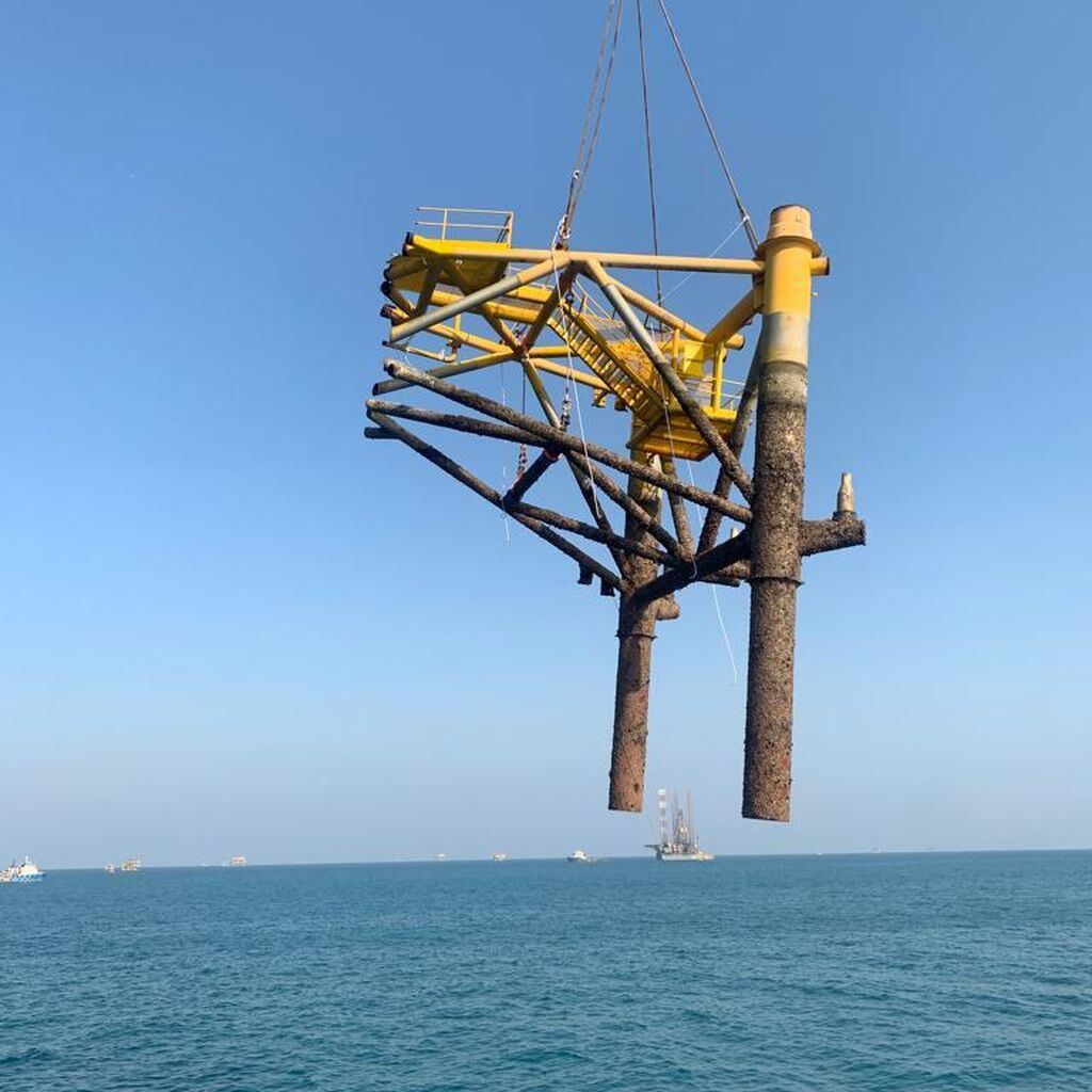 Structure and jacket removal